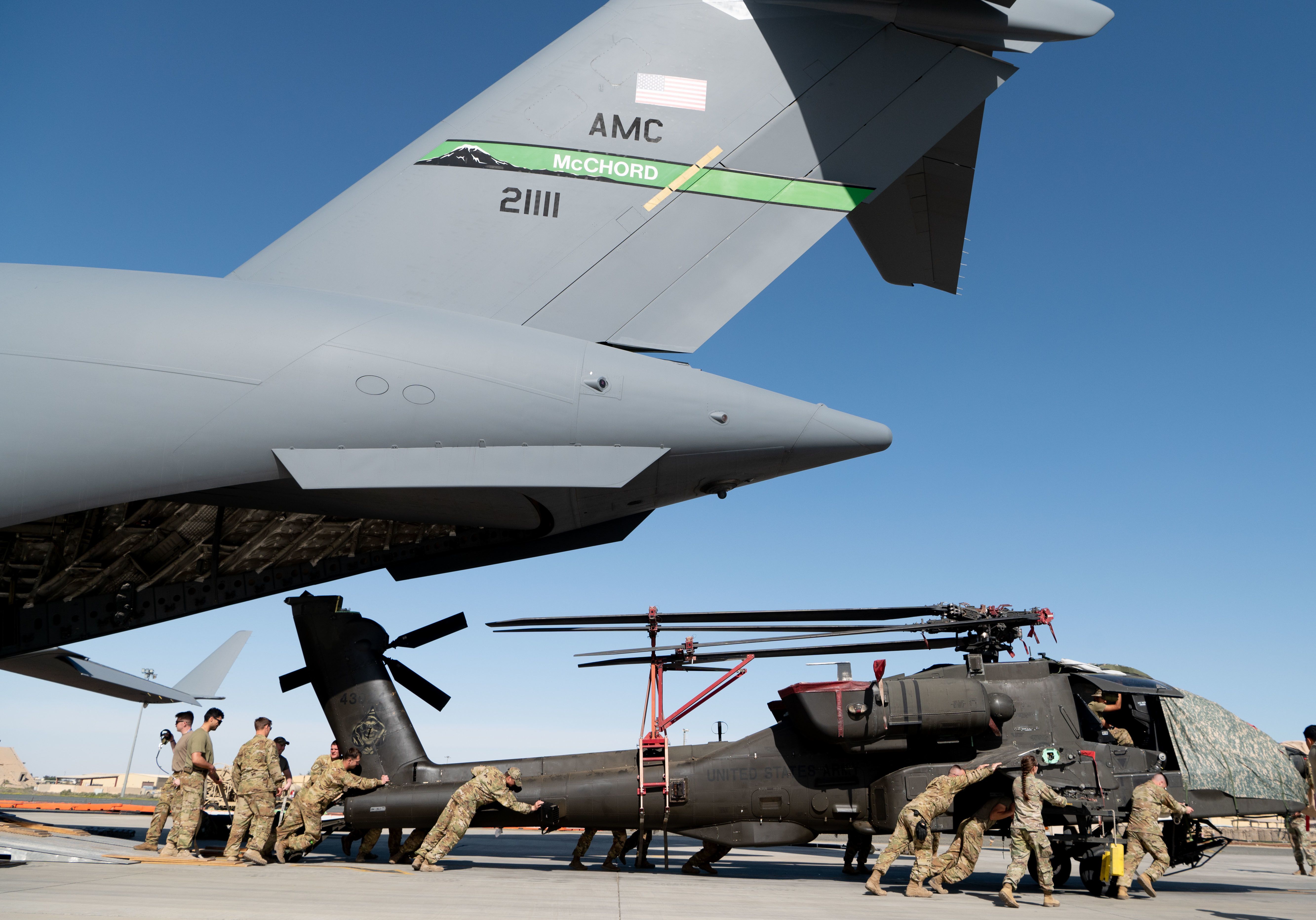 379th Air Expeditionary Wing：米国空軍で最大のAEW - 「アスナのトラベルスタジオ」